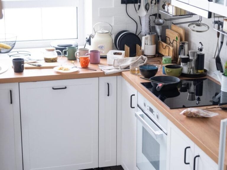 20 Simple Things to Start Decluttering In Your Kitchen Today